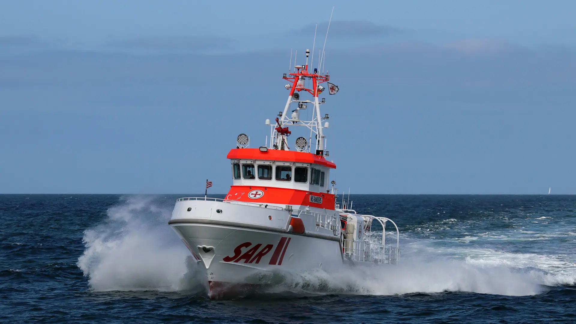 Seenotrettungskreuzer "Nis Randers" nach Warnemünde verlegt | ndr.de