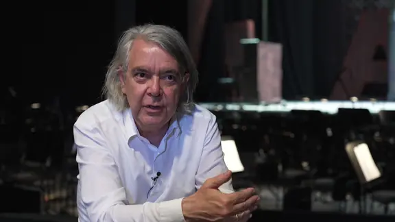 No debistes de abrir la puerta i could tell from our chat