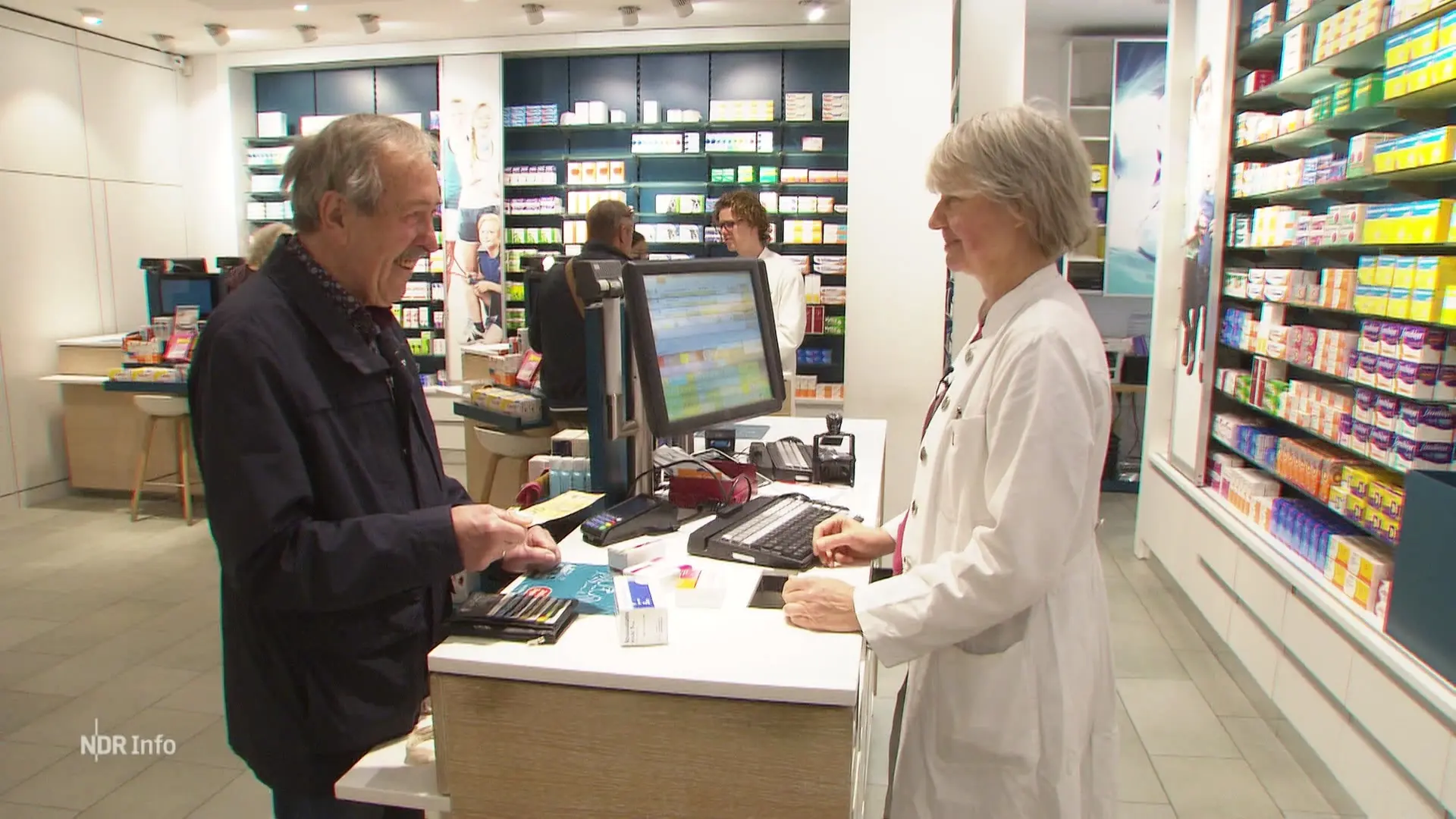 Gesundheitsreform: Kabinett bringt Sparmaßnahmen auf den Weg | ndr.de