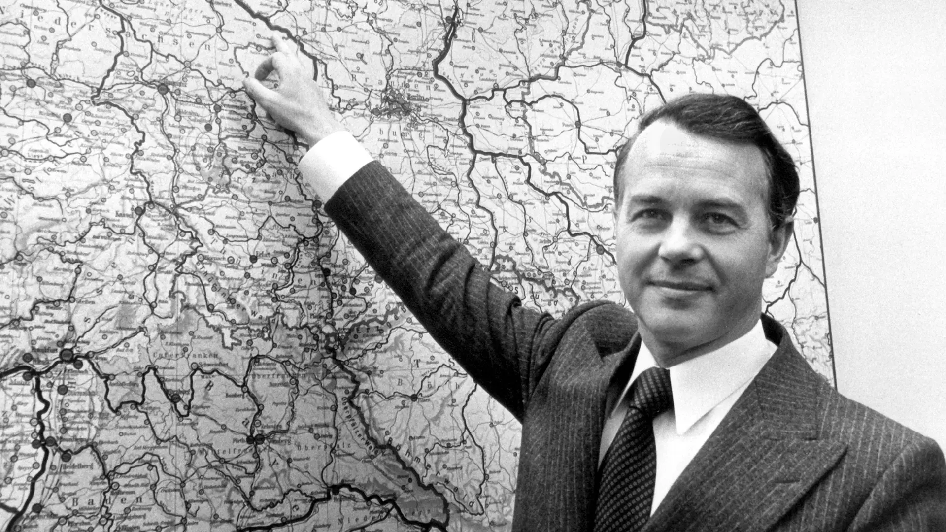 Ernst Albrecht: Eine niedersächsische Politik-Größe | ndr.de