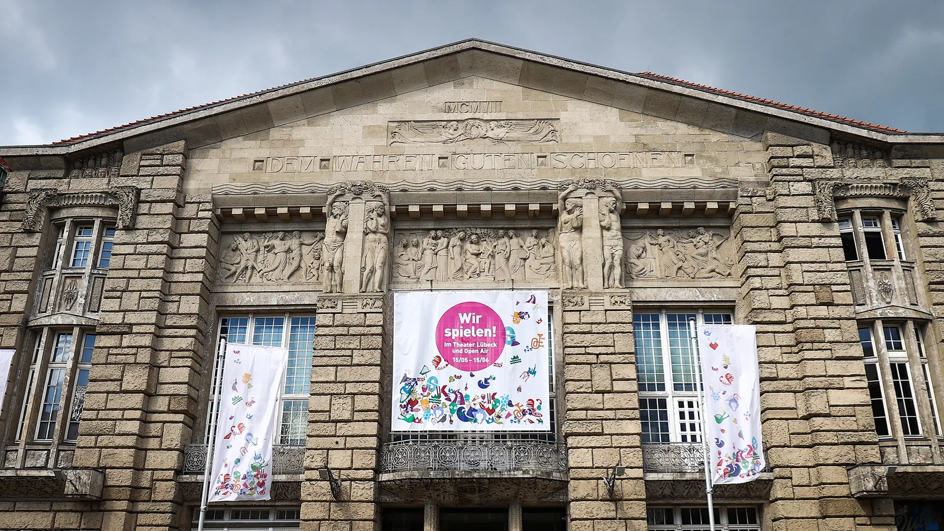 Theater Lübeck: Sanierung würde Millionen verschlingen | ndr.de