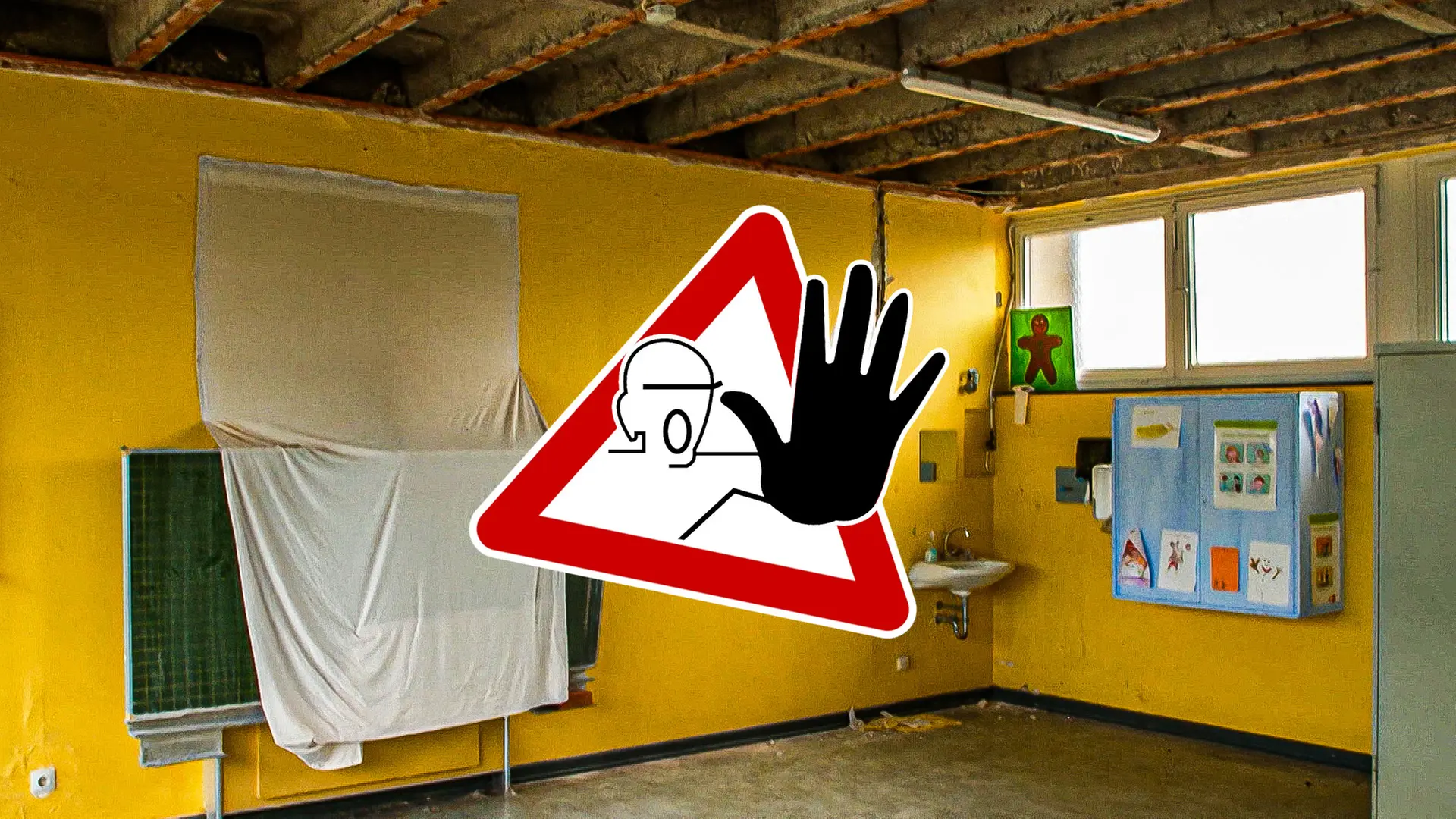 Realer Irrsinn: Marode Schule unter Denkmalschutz in Frankfurt | ndr.de