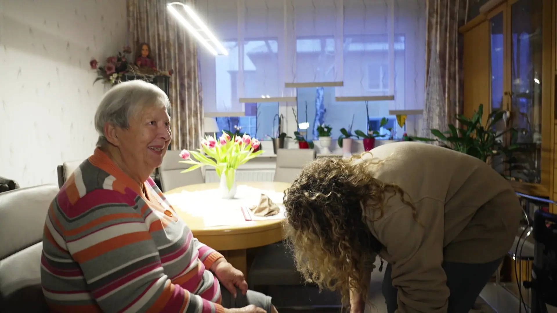 Unterwegs mit dem Pflegedienst in Hannover | ndr.de