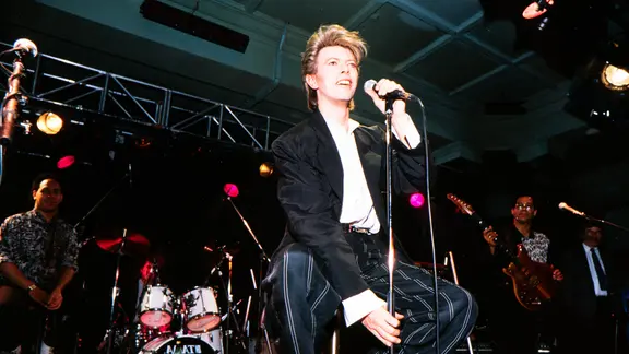 Schauspieler Alexander Scheer: "Sie kommen wegen Bowie und gehen wegen ...