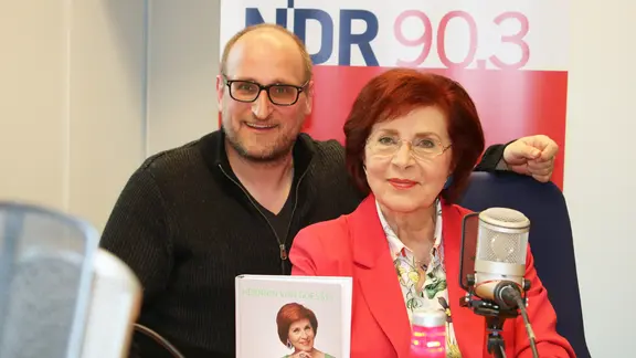 Podcast "Feel Hamburg" mit TV-Legende Heidrun von Goessel | ndr.de