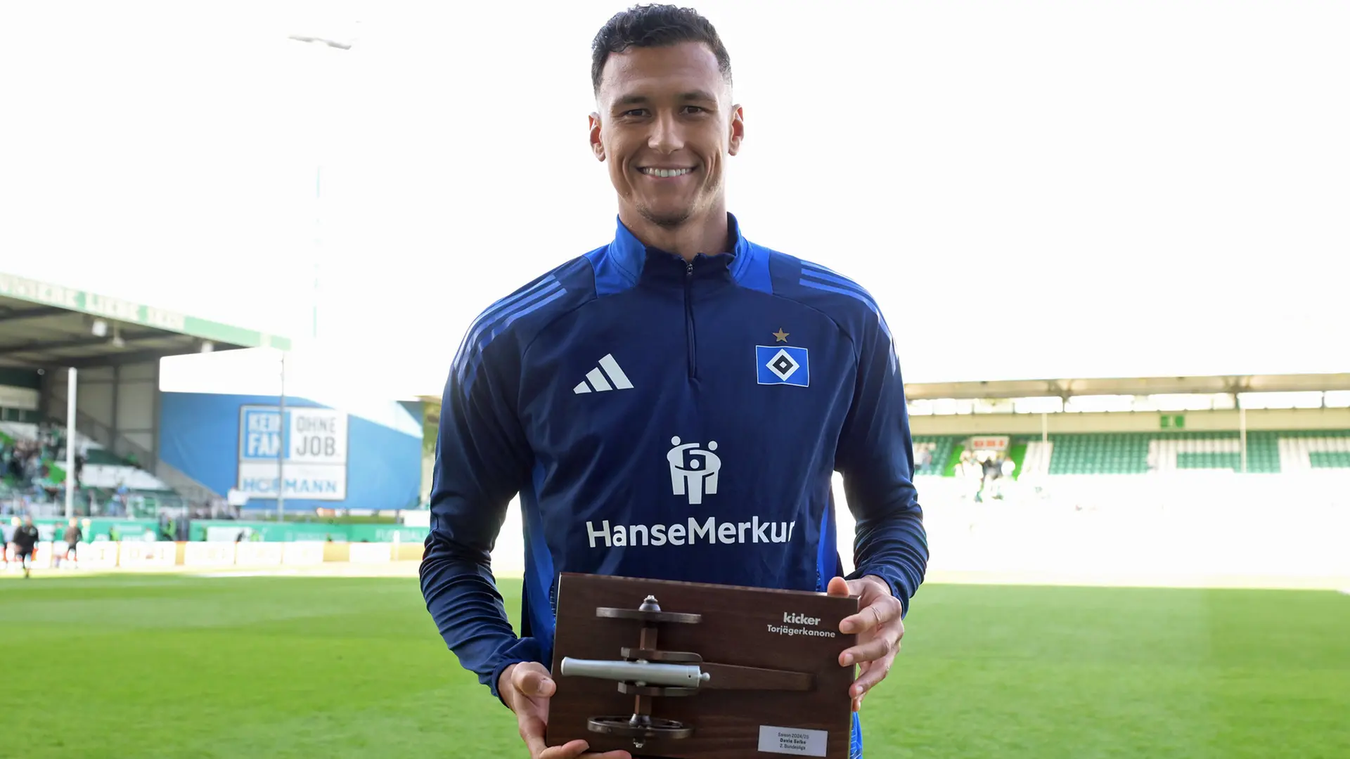 Emotionaler Abschied: HSV-Aufstiegsheld Selke wechselt nach Istanbul ...